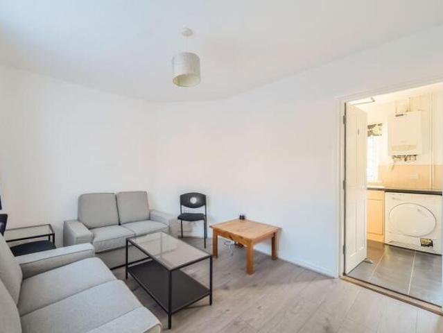 5 bedroom semi detached house for rent in Thurmond Road, Winchester, SO22