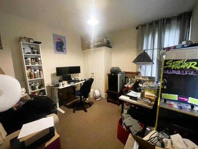 5 bedroom semi detached house for rent in Waterloo Road, Freemantle, SO15