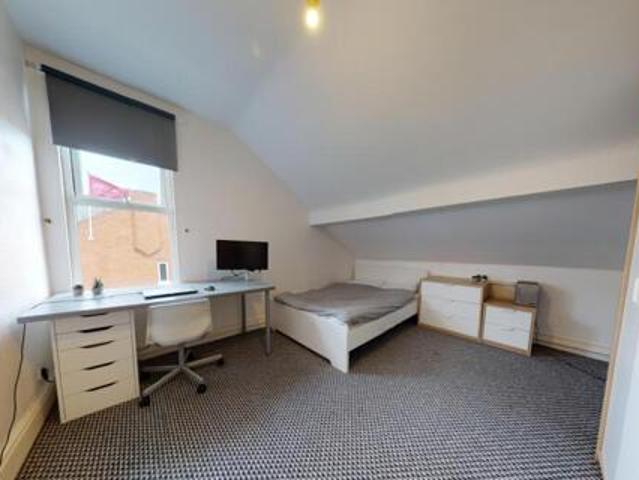 5 Bedroom Semi detached House For Rent In West Bridgford, Nottingham