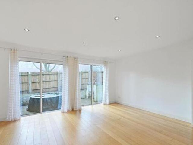 5 Bedroom Semi detached House For Rent In Wimbledon Village, London