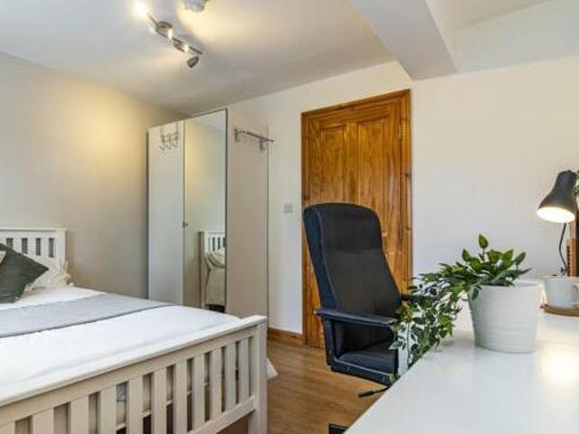 5 Bedroom Semi detached House For Rent In Wollaton