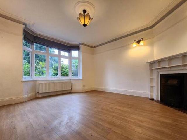 5 Bedroom Semi detached House For Rent In Berkshire