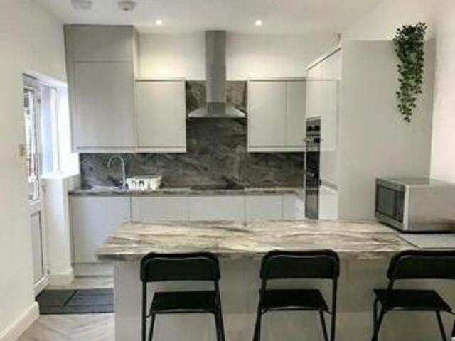 5 Bedroom Semi detached House For Rent In Birmingham