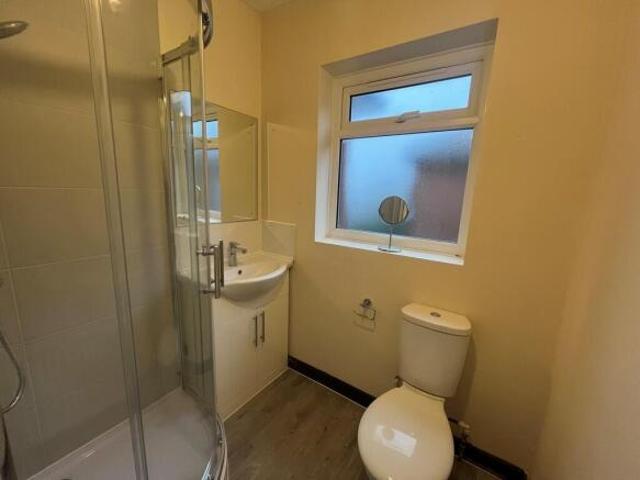 5 bedroom semi detached house for rent in Broadlands Road, Southampton, SO17
