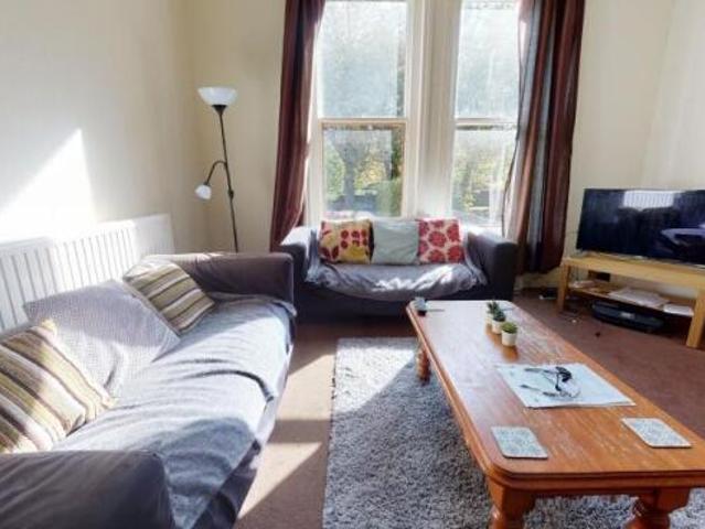 5 bedroom semi detached house for rent in Burton Crescent, Headingley, Leeds, LS6