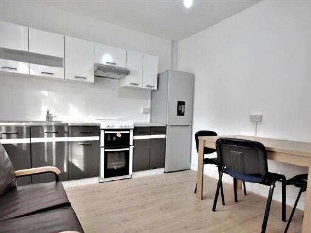 5 Bedroom Semi detached House For Rent In Canley