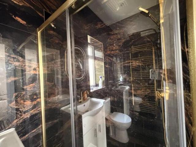 5 bedroom semi detached house for rent in Cathel Drive, Birmingham, B42