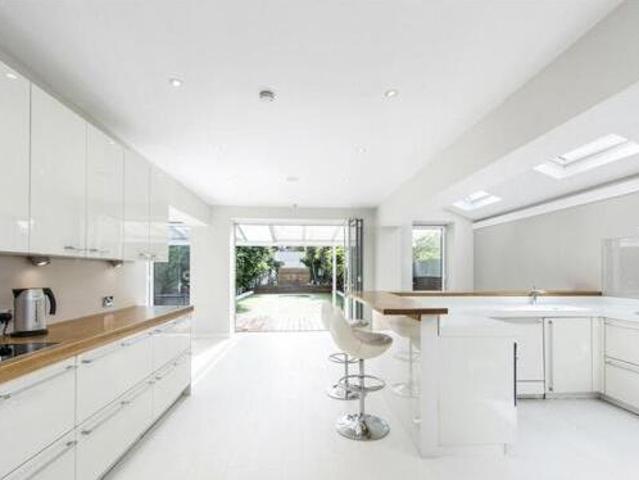 5 Bedroom Semi detached House For Rent In Chiswick, London