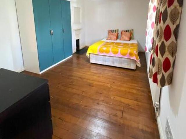 1 bedroom semi detached house for rent in Colbourne Avenue, Brighton, BN2