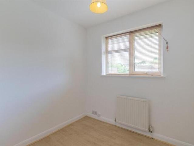5 bedroom semi detached house for rent in Copt Elm Close, Charlton Kings, GL53