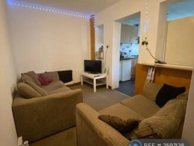 5 bedroom semi detached house for rent in Cricket Road, Oxford, OX4