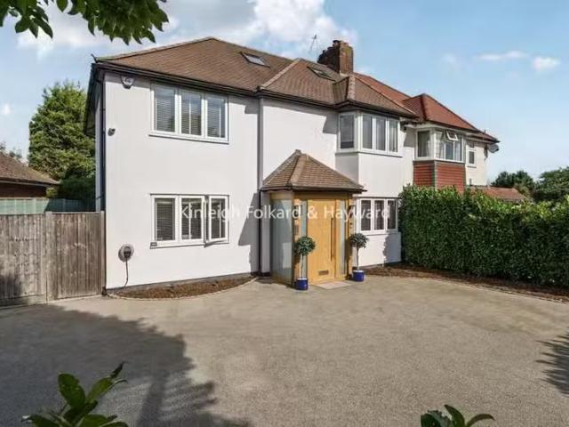 5 bedroom semi detached house for rent in Dartmouth Road, Brom.
