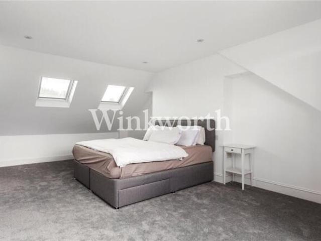 5 bedroom semi detached house for rent in Dersingham Road, London, NW2