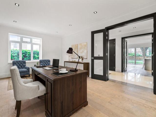5 bedroom semi detached house for rent in Egerton Drive, Isleworth, TW7