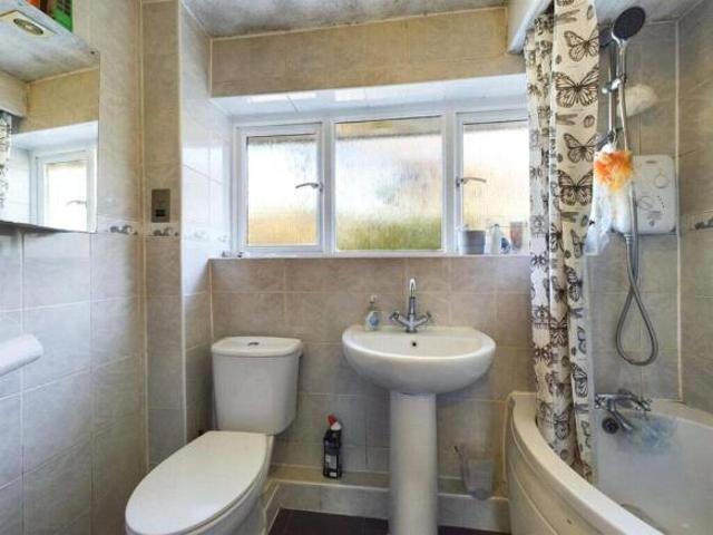5 bedroom semi detached house for rent in Ferndale Avenue, Reading, Berkshire, RG30