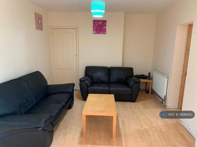 5 bedroom semi detached house for rent in Filton Road, Bristol, BS7