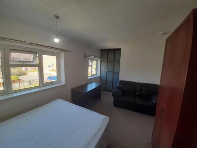 5 bedroom semi detached house for rent in Fordlands Crescent, Fulford, York, YO19