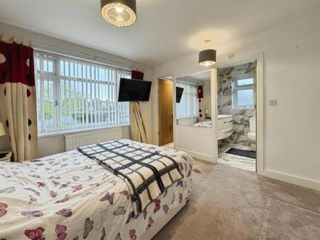 5 bedroom semi detached house for rent in Franklin Road, Whitnash, Leamington Spa, CV31