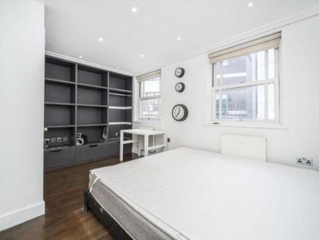 5 bedroom semi detached house for rent in Fredericks Row, Islington, EC1V