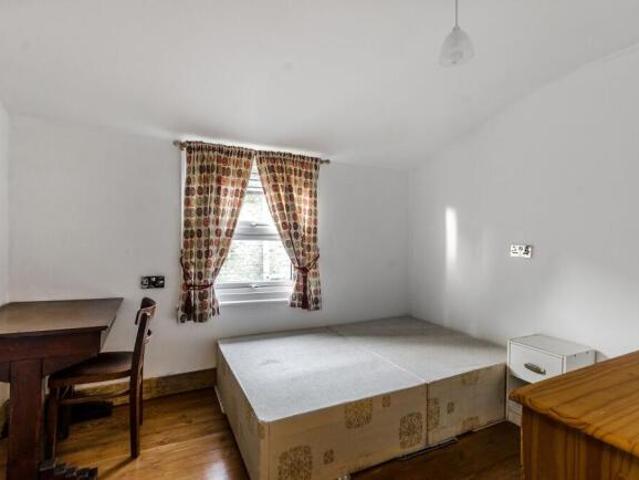 5 bedroom semi detached house for rent in Friern Road, East Dulwich, London, SE22