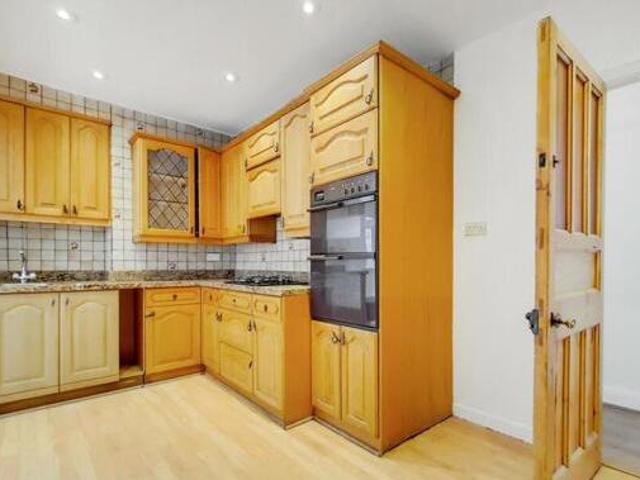 5 Bedroom Semi detached House For Rent In Golders Green, London
