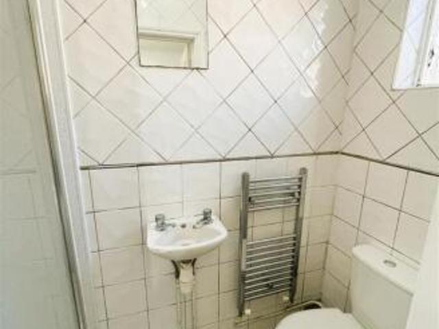 5 bedroom semi detached house for rent in Harborough Road, The Polygon, SO15