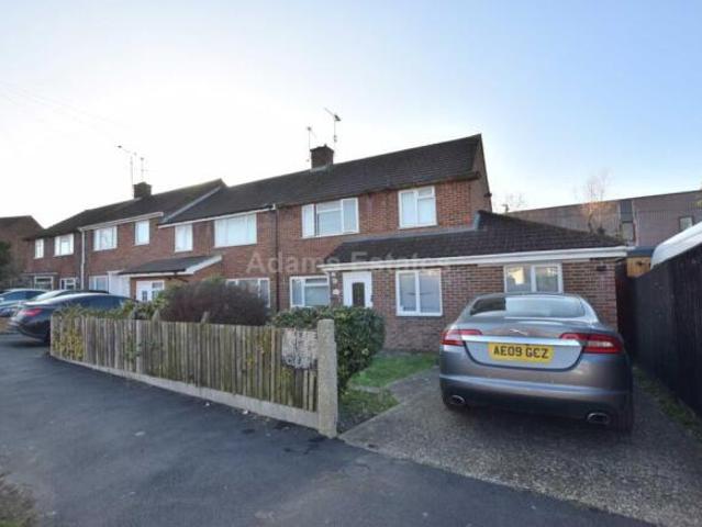 5 bedroom semi detached house for rent in Home Farm Close, Reading, RG2