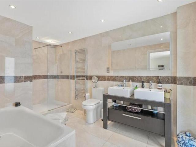 5 bedroom semi detached house for rent in Home Park Road, London, SW19