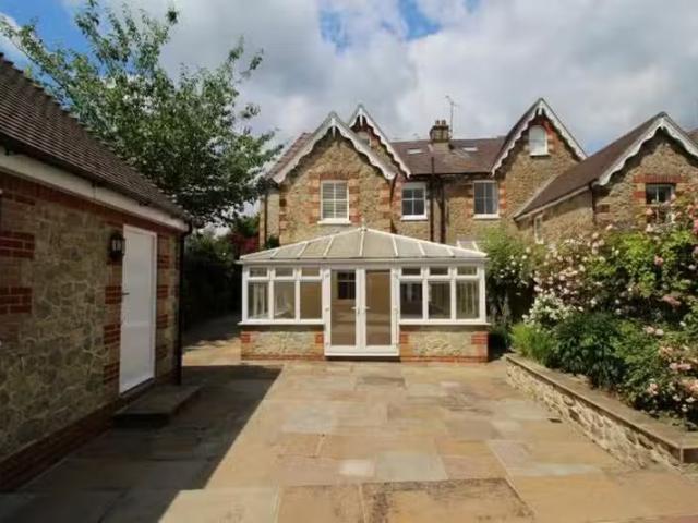 5 bedroom semi detached house for rent in Holmesdale Road, Sev.