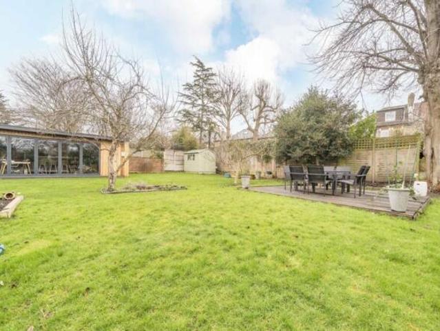 5 bedroom semi detached house for rent in Lewin Road, Streatham, SW16