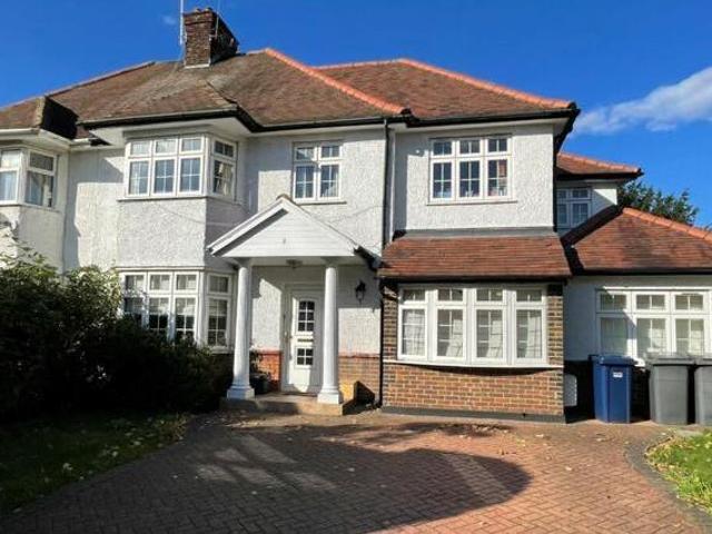5 Bedroom Semi detached House For Rent In Mill Hill