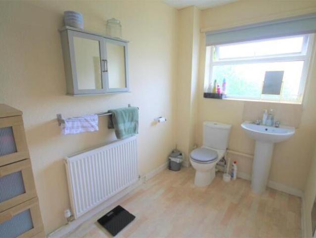 5 bedroom semi detached house for rent in North Devon Road Fishponds Bristol, BS16