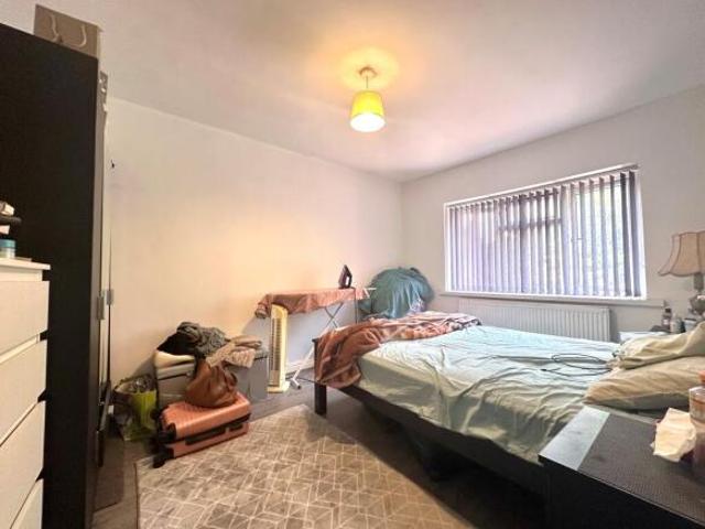 5 bedroom semi detached house for rent in Olton Boulevard East, Acocks Green B27