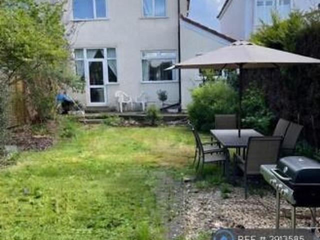 5 bedroom semi detached house for rent in Overndale Road, Bristol, BS16