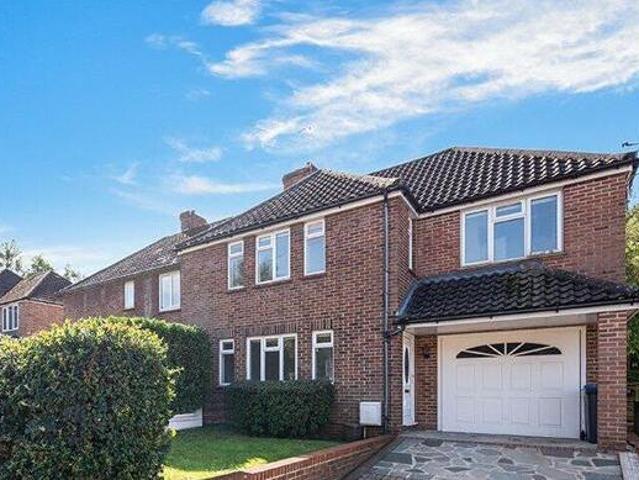5 Bedroom Semi detached House For Rent In Purley