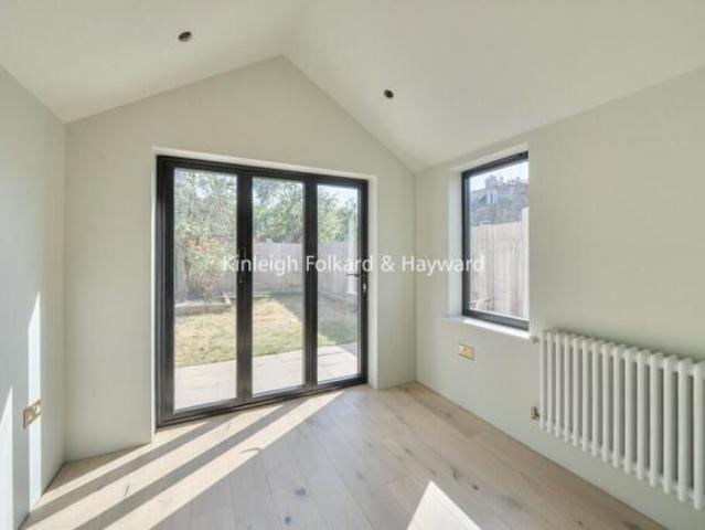5 bedroom semi detached house for rent in Ranelagh Road, London, N22