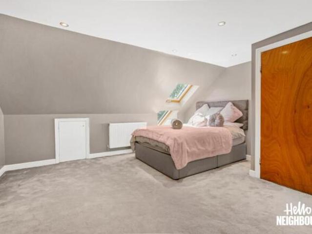 5 bedroom semi detached house for rent in Roehampton Vale, London, SW15