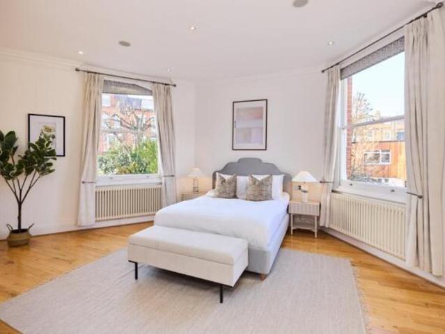 5 bedroom semi detached house for rent in Rudall Crescent, Hampstead, London, NW3