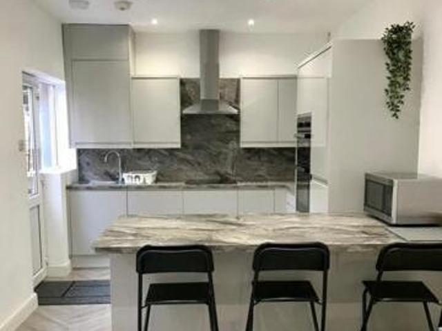 5 Bedroom Semi detached House For Rent In Selly Oak, Birmingham