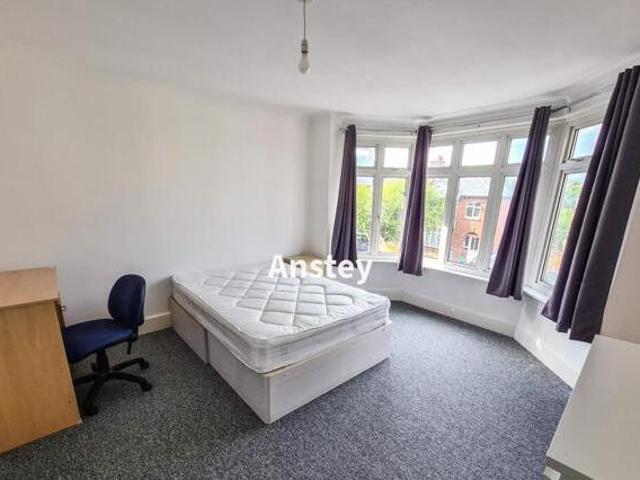 5 Bedroom Semi detached House For Rent In Southampton