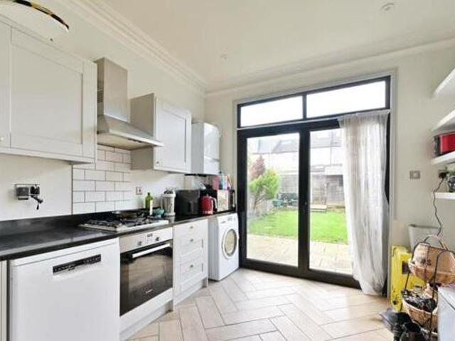 5 Bedroom Semi detached House For Rent In Southfields, London