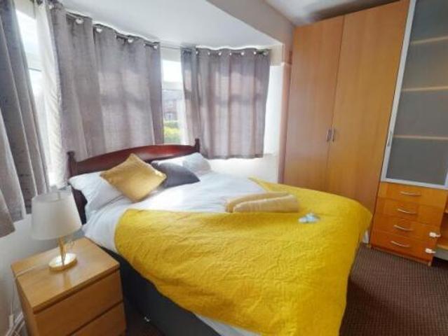 5 bedroom semi detached house for rent in St Anns Road, Headingley, Leeds, LS6