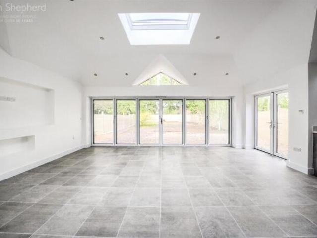 5 bedroom semi detached house for rent in St. Bernards Road, Solihull, West Midlands, B92