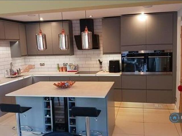 5 Bedroom Semi detached House For Rent In Stamford