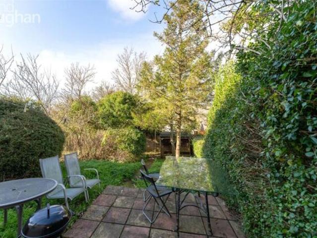 5 bedroom semi detached house for rent in Staplefield Drive, Brighton, East Sussex, BN2