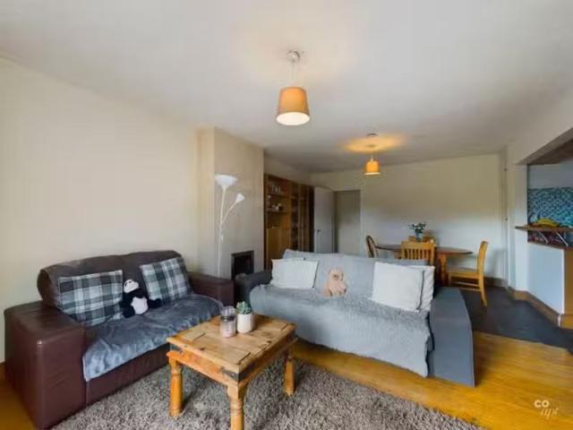 5 bedroom semi detached house for rent in Stephens Road, Brigh.