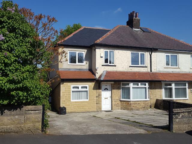 5 bedroom semi detached house Let in Bradford