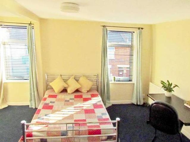 5 bedroom semidetached house for rent in Amity Road University Reading Berkshire RG1 3LJ RG1