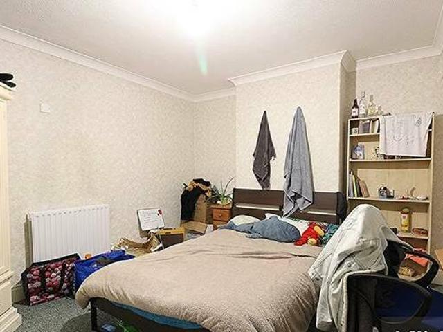 5 bedroom semidetached house for rent in Blenheim Gardens SO17