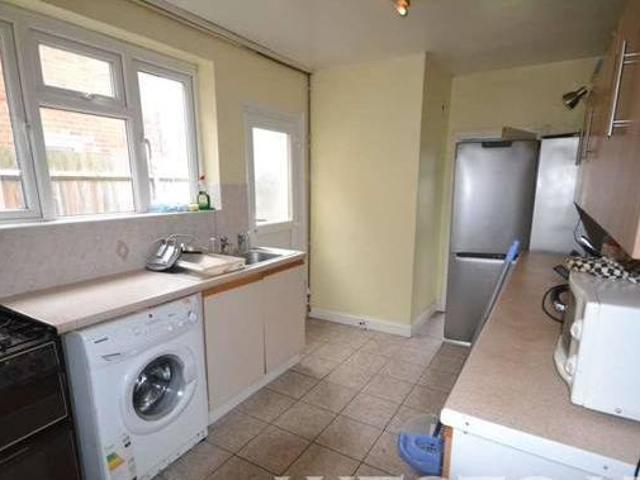 5 bedroom semidetached house for rent in Culver Road Reading RG6